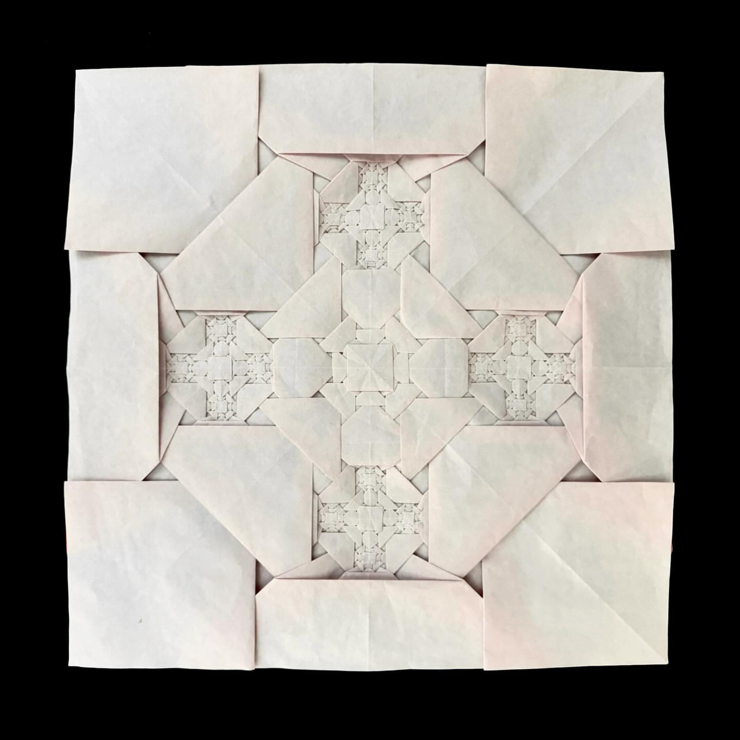 Tessellation_origami_on_Train | CFC Origami
